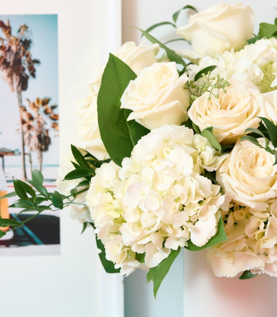 Ivory Flower Bouquet :: Flowers for Dreams